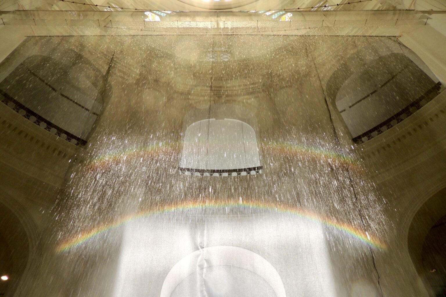 Rainbow Circle – Suzann Victor